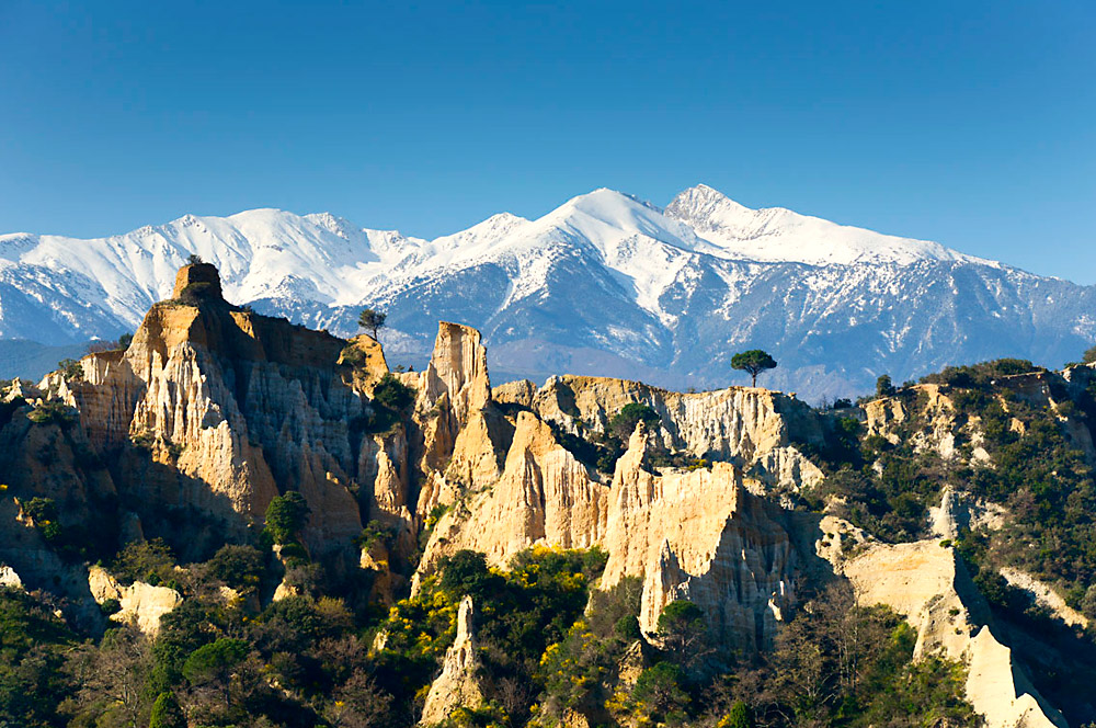 Les Pyrénées Orientales en moto | Twintour
